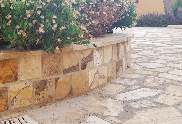 Travertino Rústico - Margar Stone: Mármol Travertino Amarillo y mármoles